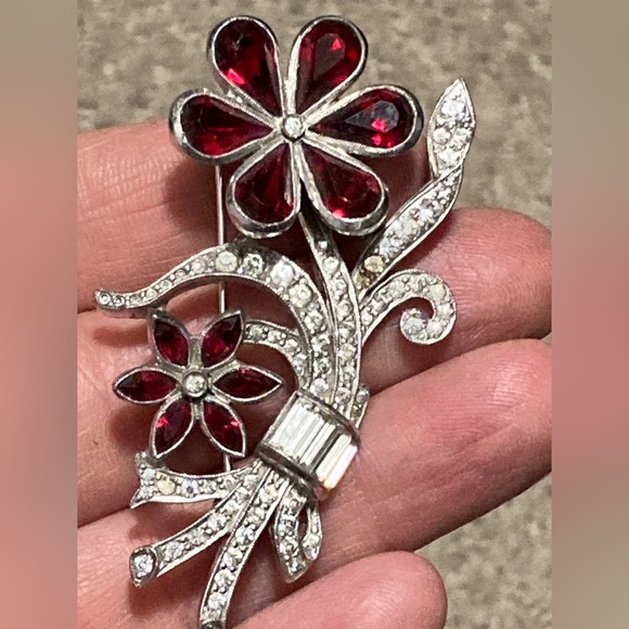 Trifari | Jewelry | Vintage Flower Trifari Or Otis Crystal Brooch ...